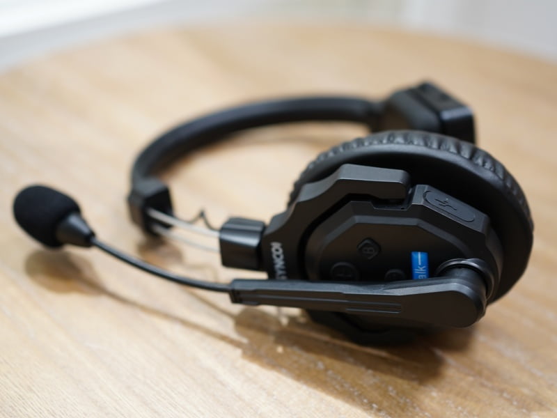 Walkie talkie headset for restaurants: 3 best picks in 2025 – SYNCO